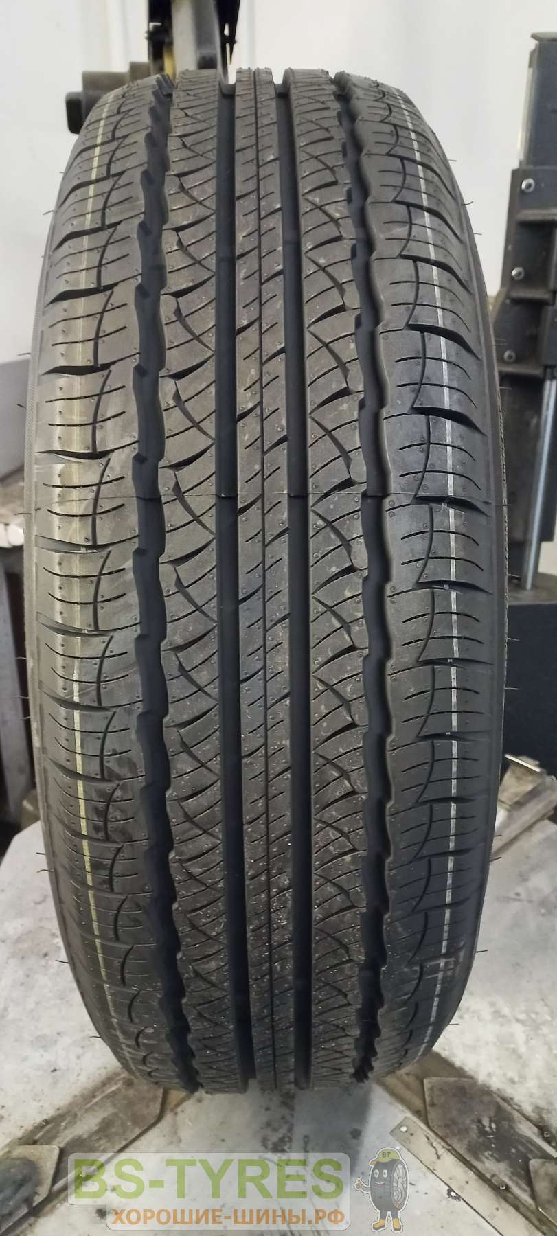Triangle TR259 SUV 235/65 R17 108V купить в Москве, летняя шина - цены ...