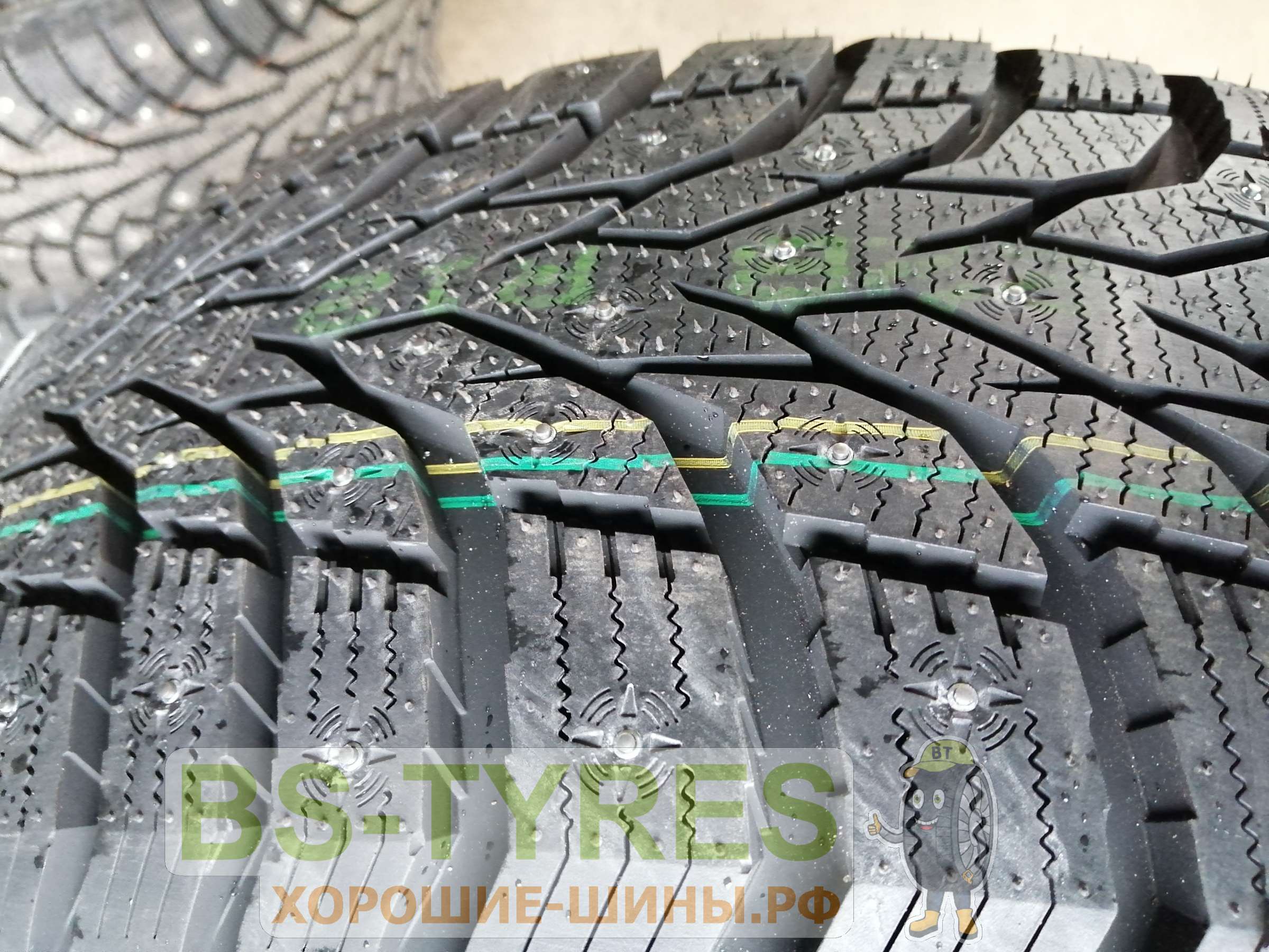 Tracmax X-Privilo S500 235/50 R19 103T купить в Москве, зимняя шина ...